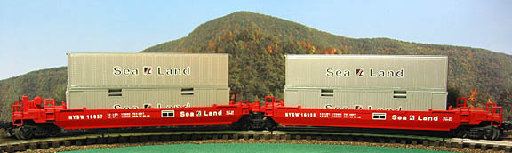 SUSQUEHANA MAXI STACK W/SEALAND CONTAINERS