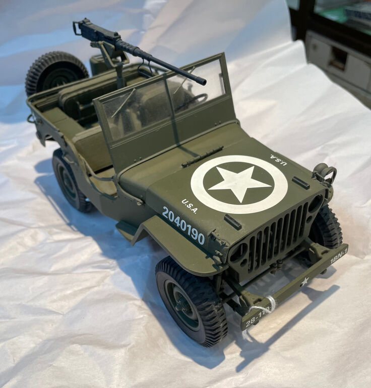 DANBURY MINT WORLD WAR 2 JEEP REPLICA DIECAST 1/16