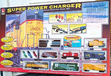 Lionel 0 SANTA FE SUPER POWER CHARGER HO SCALE ELECTRIC TRAIN SET